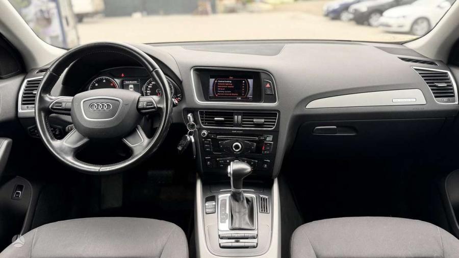 Orange Audi Q5 2012 in Radviliskis, with an engine capacity of 3.00 L and mileage of 329 thousand km for 11250 €, photo 17 on AUTOMOTO.COM.LV