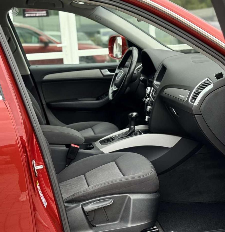 Orange Audi Q5 2012 in Radviliskis, with an engine capacity of 3.00 L and mileage of 329 thousand km for 11250 €, photo 21 on AUTOMOTO.COM.LV