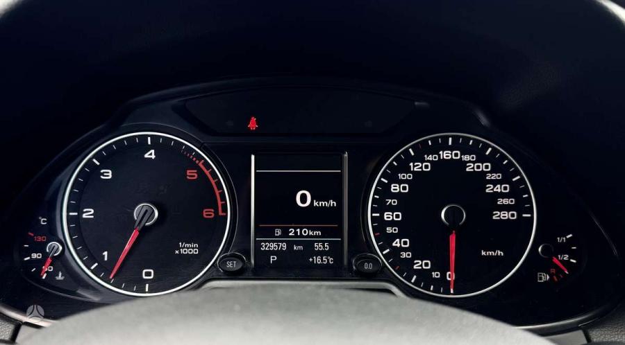 Orange Audi Q5 2012 in Radviliskis, with an engine capacity of 3.00 L and mileage of 329 thousand km for 11250 €, photo 23 on AUTOMOTO.COM.LV