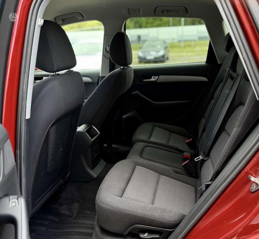 Orange Audi Q5 2012 in Radviliskis, with an engine capacity of 3.00 L and mileage of 329 thousand km for 11250 €, photo 31 on AUTOMOTO.COM.LV
