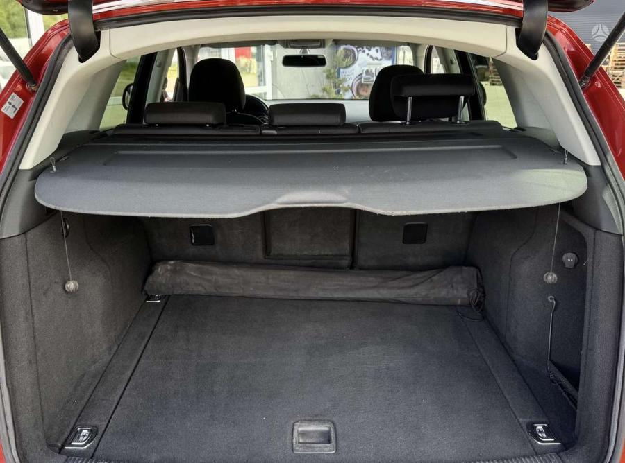 Orange Audi Q5 2012 in Radviliskis, with an engine capacity of 3.00 L and mileage of 329 thousand km for 11250 €, photo 32 on AUTOMOTO.COM.LV
