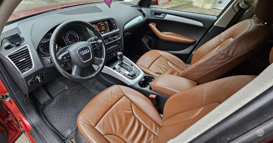 Sarkans Audi Q5 2009 Viļņa, ar dzinēja tilpumu 2.98 L un nobraukumu 356 tūkst. km par 6900 €, foto 15 vietnē AUTOMOTO.COM.LV