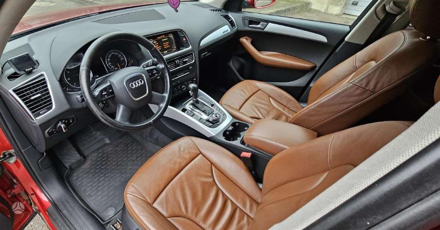 Red Audi Q5 2009 in Vilnius, with an engine capacity of 2.97 L and mileage of 356 thousand km for 6900 €, photo 15 on AUTOMOTO.COM.LV