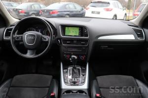Sarkans Audi Q5 2009 Rīga, ar dzinēja tilpumu 2.00 L un nobraukumu 185 tūkst. km par 6990 €, foto 10 vietnē AUTOMOTO.COM.LV