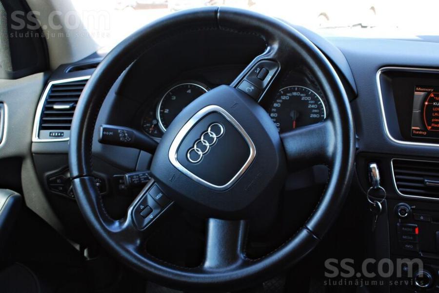 Red Audi Q5 2009 in Tukums, with an engine capacity of 2.00 L and mileage of 216 thousand km for 10500 €, photo 9 on AUTOMOTO.COM.LV