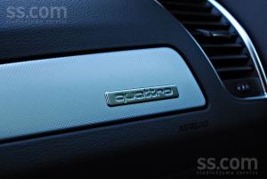 Red Audi Q5 2009 in Tukums, with an engine capacity of 2.00 L and mileage of 216 thousand km for 10500 €, photo 12 on AUTOMOTO.COM.LV