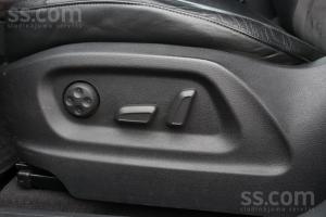 Sarkans Audi Q5 2009 Rīga, ar dzinēja tilpumu 2.00 L un nobraukumu 185 tūkst. km par 8490 €, foto 17 vietnē AUTOMOTO.COM.LV