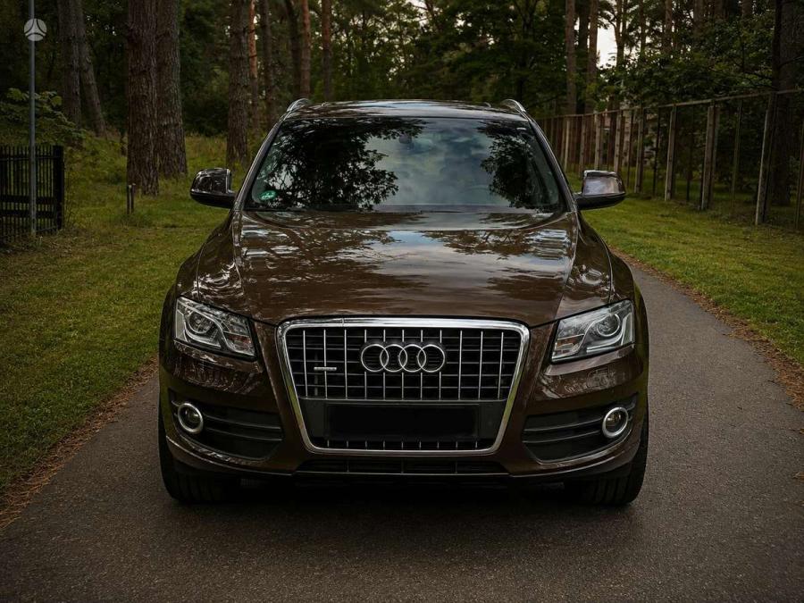 Sarkans Audi Q5 2011 Viļņa, ar dzinēja tilpumu 1.97 L un nobraukumu 277 tūkst. km par 9700 €, foto 4 vietnē AUTOMOTO.COM.LV