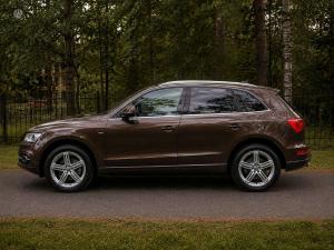 Sarkans Audi Q5 2011 Viļņa, ar dzinēja tilpumu 1.97 L un nobraukumu 277 tūkst. km par 9700 €, foto 8 vietnē AUTOMOTO.COM.LV