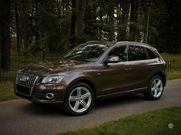 Audi Q5 2011 in Vilnius on AUTOMOTO.COM.LV Red Audi Q5 2011 in Vilnius, with an engine capacity of 1.97 L and mileage of 277 thousand km for 9690 €, photo 6 on AUTOMOTO.COM.LV