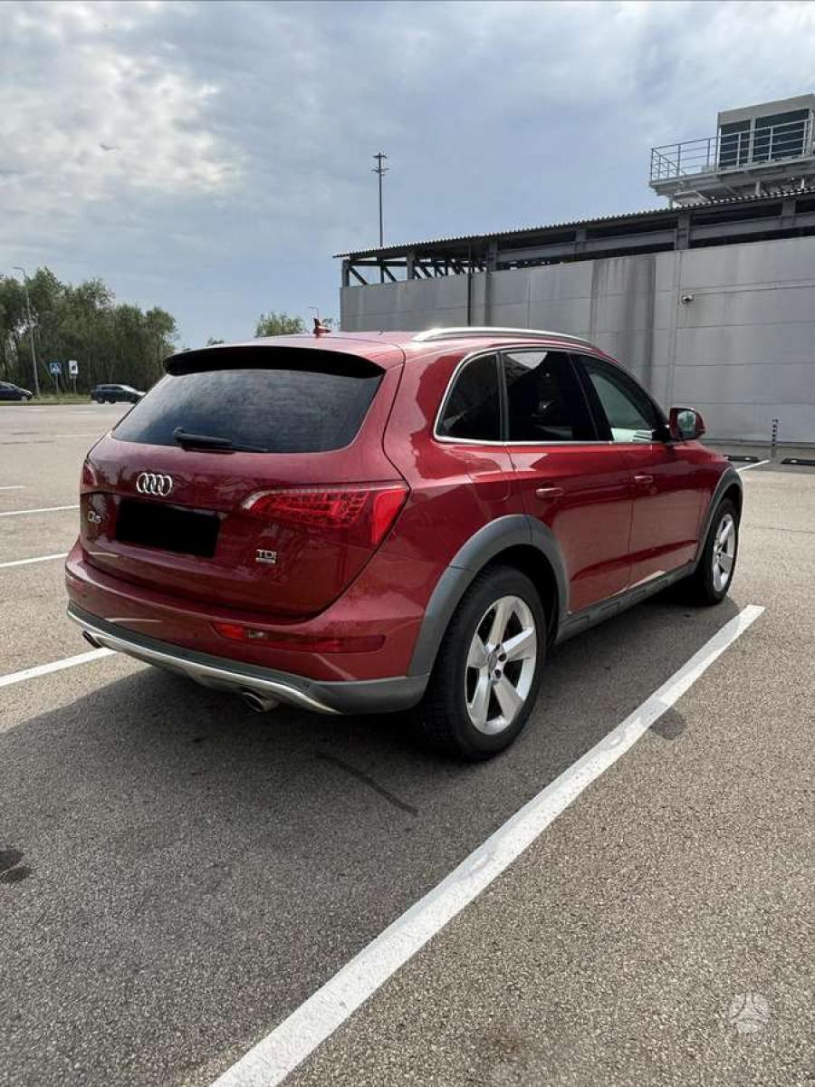 Red Audi Q5 2012 in Klaipeda, with an engine capacity of 2.97 L and mileage of 369 thousand km for 9350 €, photo 8 on AUTOMOTO.COM.LV