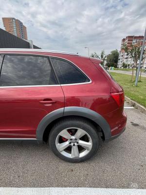 Red Audi Q5 2012 in Klaipeda, with an engine capacity of 2.97 L and mileage of 369 thousand km for 9350 €, photo 13 on AUTOMOTO.COM.LV