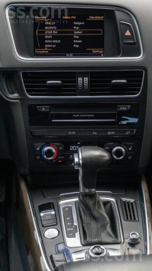 Red Audi Q5 2012 in Riga, with an engine capacity of 3.00 L and mileage of 216 thousand km for 11390 €, photo 14 on AUTOMOTO.COM.LV