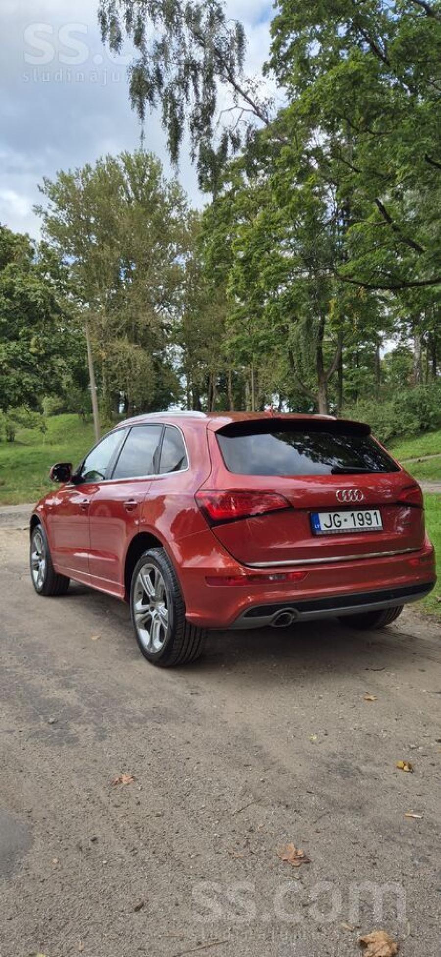 Red Audi Q5 2015 in Riga, with an engine capacity of 2.00 L and mileage of 197 thousand km for 16700 €, photo 4 on AUTOMOTO.COM.LV