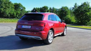 Red Audi Q5 2018 in Kaunas, with an engine capacity of 1.98 L and mileage of 197 thousand km for 18200 €, photo 7 on AUTOMOTO.COM.LV