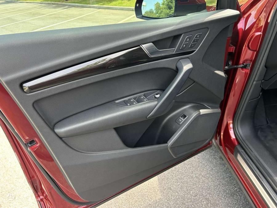 Sarkans Audi Q5 2018 Varėna, ar dzinēja tilpumu 1.98 L un nobraukumu 159 tūkst. km par 16500 €, foto 22 vietnē AUTOMOTO.COM.LV