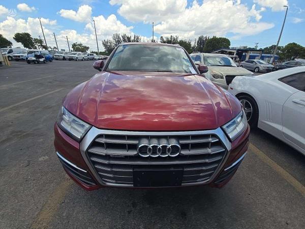 Red Audi Q5 2018 in Kaunas, with an engine capacity of 1.98 L and mileage of 162 thousand km for 12600 €, photo 3 on AUTOMOTO.COM.LV