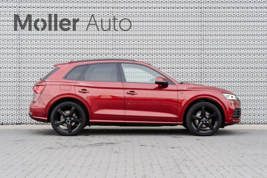 Red Audi Q5 2020 in Marupe, with an engine capacity of 2.00 L and mileage of 103 thousand km for 29100 €, photo 6 on AUTOMOTO.COM.LV