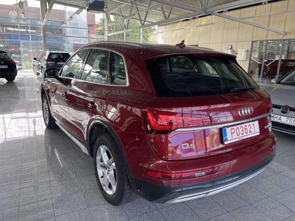 Sarkans Audi Q5 2022 Klaipėda, ar dzinēja tilpumu 1.98 L un nobraukumu 128 tūkst. km par 29900 €, foto 5 vietnē AUTOMOTO.COM.LV