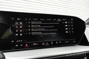 Красный Ауди Ку 5 2026 в Рига, объемом двигателя 2.00 л и пробегом 3 тыс. км за 69900 €, фото 22 на AUTOMOTO.COM.LV