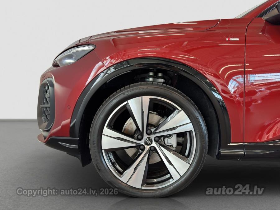 Red Audi Q5 2026 in Tallinn, with an engine capacity of 2.00 L and mileage of 7 thousand km for 77500 €, photo 11 on AUTOMOTO.COM.LV