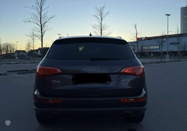 Violets Audi Q5 2009 Klaipėda, ar dzinēja tilpumu 1.98 L un nobraukumu 261 tūkst. km par 7500 €, foto 9 vietnē AUTOMOTO.COM.LV