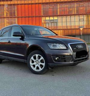 Violet Audi Q5 2009 in Klaipeda, with an engine capacity of 1.98 L and mileage of 261 thousand km for 7500 €, photo 3 on AUTOMOTO.COM.LV