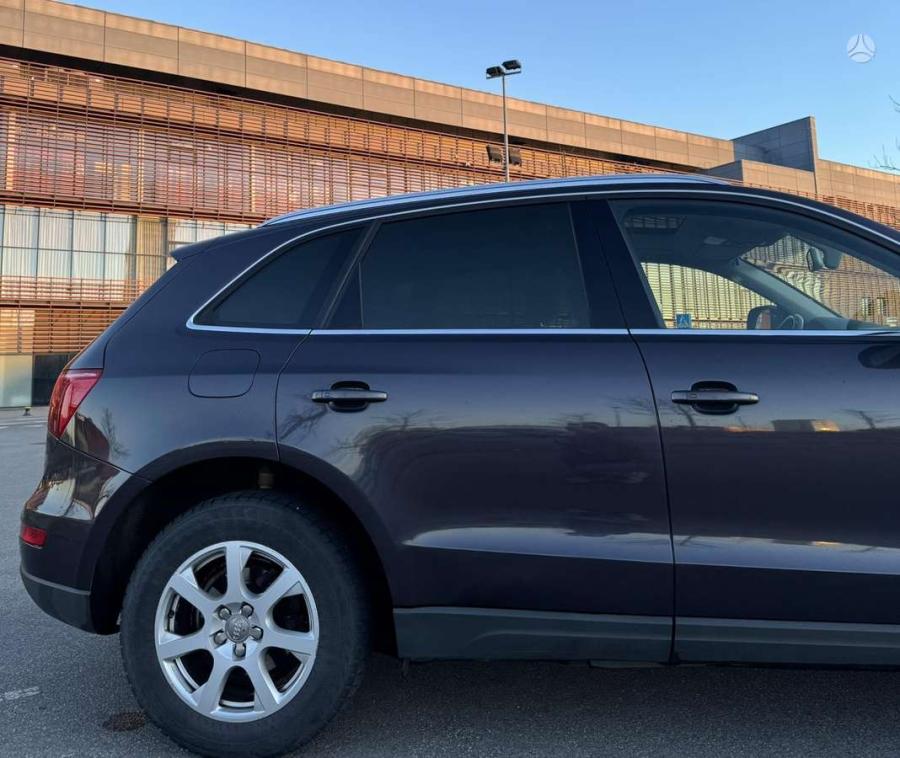 Violet Audi Q5 2009 in Klaipeda, with an engine capacity of 1.98 L and mileage of 261 thousand km for 7500 €, photo 9 on AUTOMOTO.COM.LV