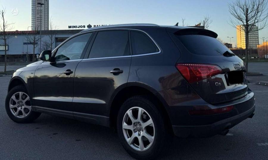 Violet Audi Q5 2009 in Klaipeda, with an engine capacity of 1.98 L and mileage of 261 thousand km for 7500 €, photo 12 on AUTOMOTO.COM.LV