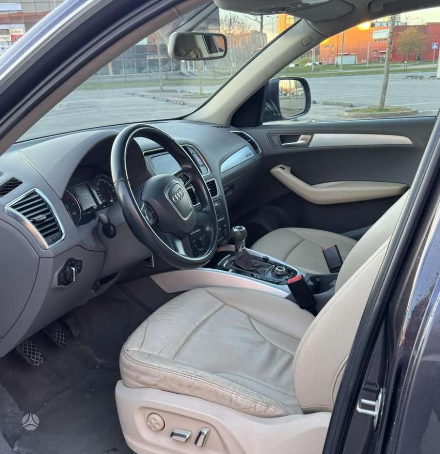 Violet Audi Q5 2009 in Klaipeda, with an engine capacity of 1.98 L and mileage of 261 thousand km for 7500 €, photo 19 on AUTOMOTO.COM.LV