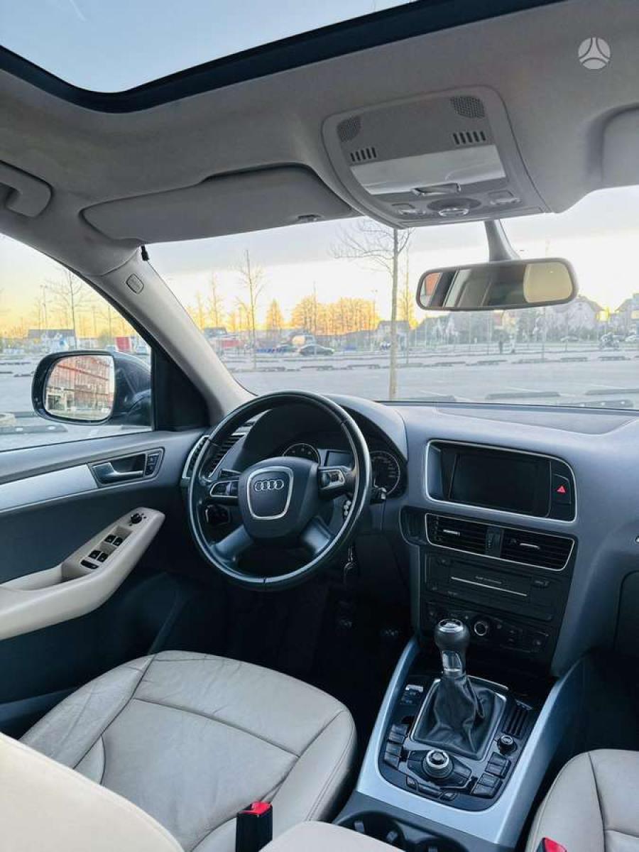 Violet Audi Q5 2009 in Klaipeda, with an engine capacity of 1.98 L and mileage of 261 thousand km for 7500 €, photo 22 on AUTOMOTO.COM.LV