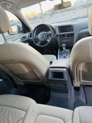 Violet Audi Q5 2009 in Klaipeda, with an engine capacity of 1.98 L and mileage of 261 thousand km for 7500 €, photo 25 on AUTOMOTO.COM.LV
