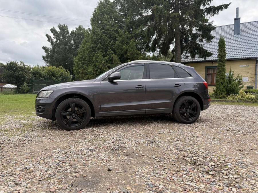 Violet Audi Q5 2009 in Kaunas, with an engine capacity of 1.97 L and mileage of 234 thousand km for 8100 €, photo 5 on AUTOMOTO.COM.LV