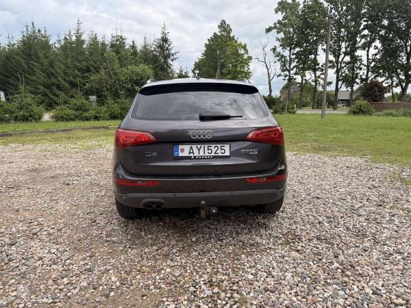 Violet Audi Q5 2009 in Kaunas, with an engine capacity of 1.97 L and mileage of 234 thousand km for 8100 €, photo 8 on AUTOMOTO.COM.LV