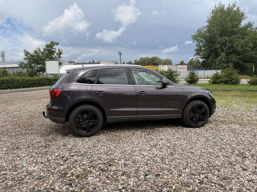 Violet Audi Q5 2009 in Kaunas, with an engine capacity of 1.97 L and mileage of 234 thousand km for 8100 €, photo 11 on AUTOMOTO.COM.LV