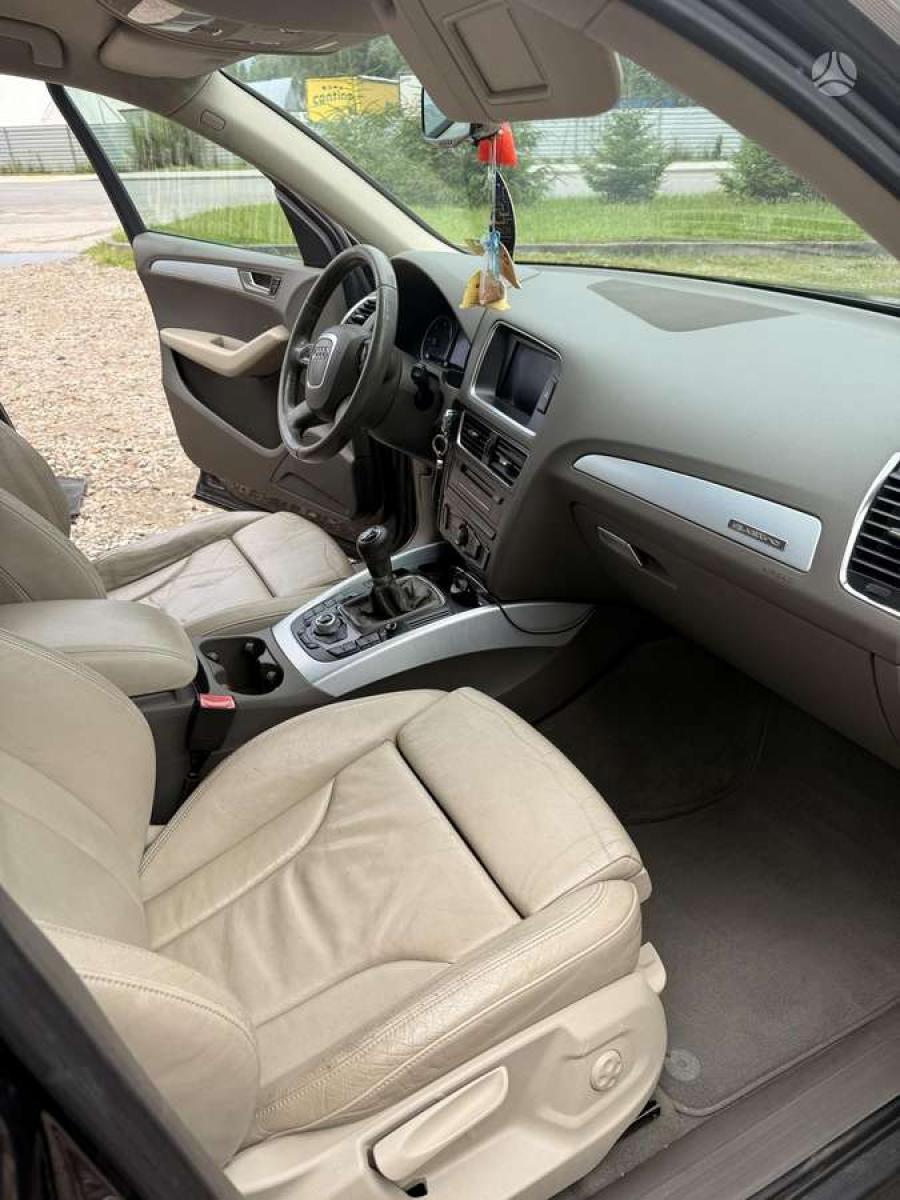 Violet Audi Q5 2009 in Kaunas, with an engine capacity of 1.97 L and mileage of 234 thousand km for 8100 €, photo 13 on AUTOMOTO.COM.LV