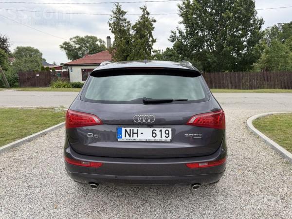 Violet Audi Q5 2009 in Ventspils, with an engine capacity of 3.00 L and mileage of 286 thousand km for 9500 €, photo 5 on AUTOMOTO.COM.LV