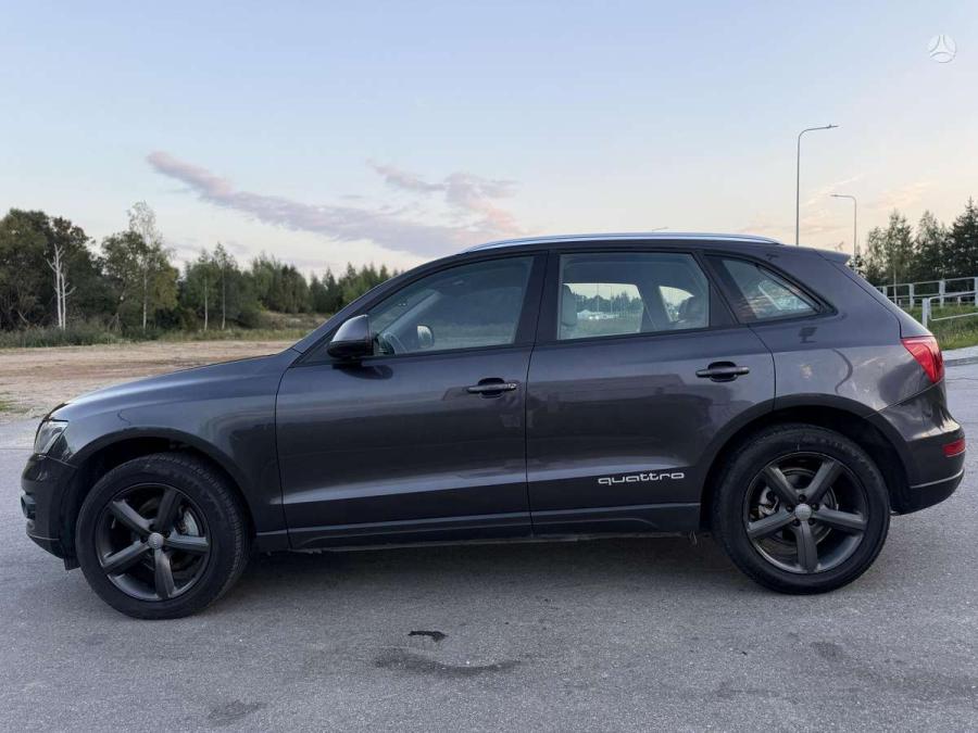Violets Audi Q5 2009 Utena, ar dzinēja tilpumu 2.00 L un nobraukumu 262 tūkst. km par 7450 €, foto 7 vietnē AUTOMOTO.COM.LV