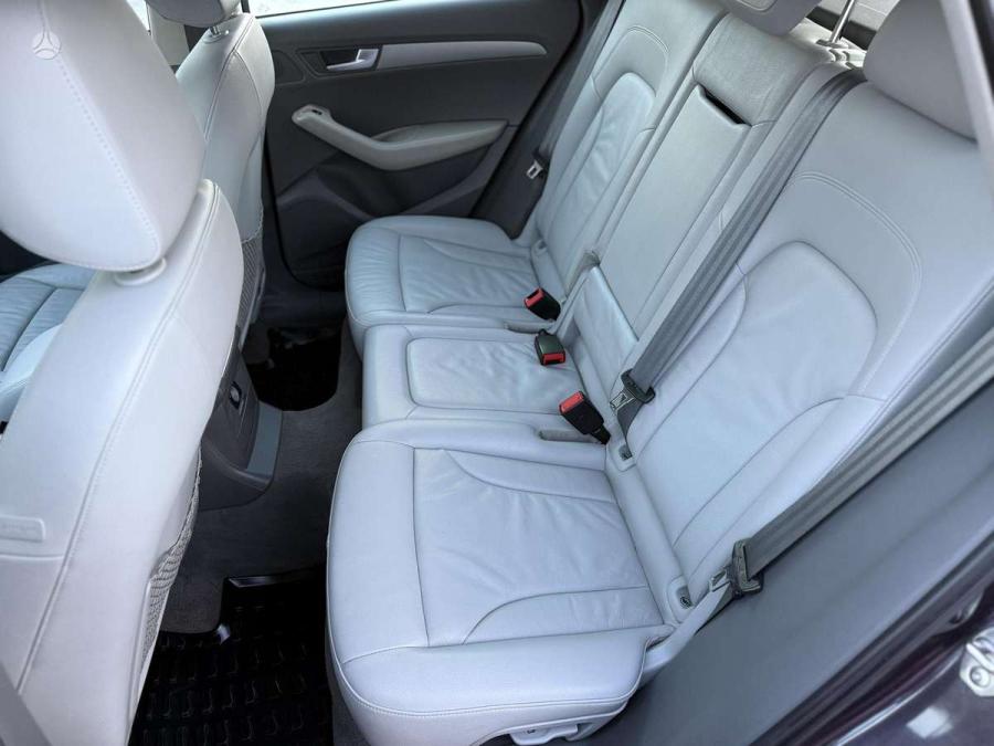 Violets Audi Q5 2009 Utena, ar dzinēja tilpumu 2.00 L un nobraukumu 262 tūkst. km par 7450 €, foto 13 vietnē AUTOMOTO.COM.LV