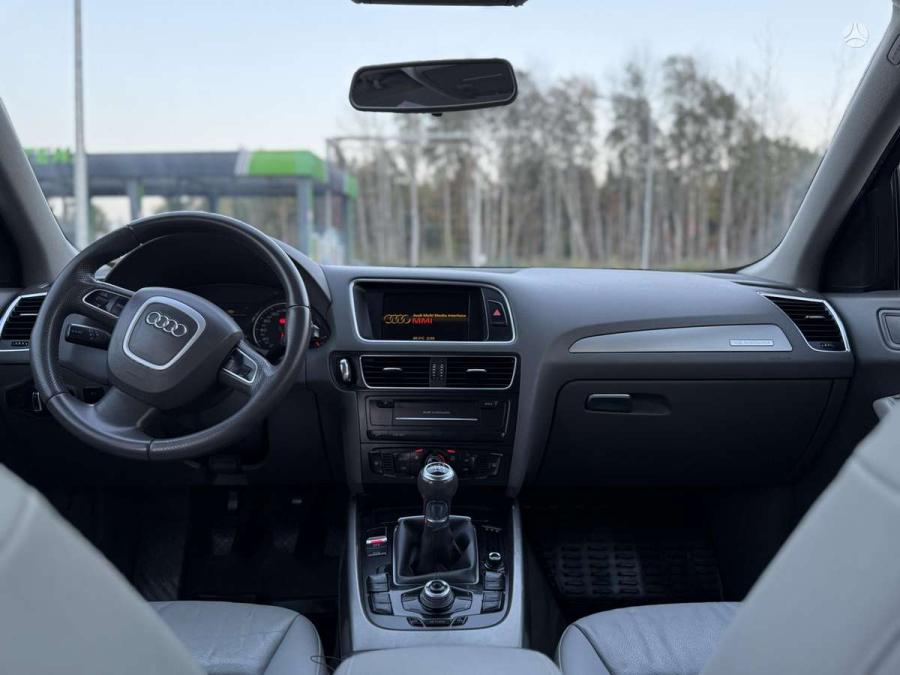 Violets Audi Q5 2009 Utena, ar dzinēja tilpumu 2.00 L un nobraukumu 262 tūkst. km par 7450 €, foto 14 vietnē AUTOMOTO.COM.LV