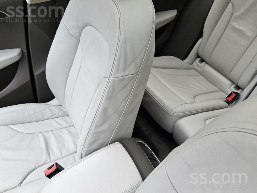 Violets Audi Q5 2009 Jēkabpils, ar dzinēja tilpumu 3.00 L un nobraukumu 380 tūkst. km par 5990 €, foto 26 vietnē AUTOMOTO.COM.LV