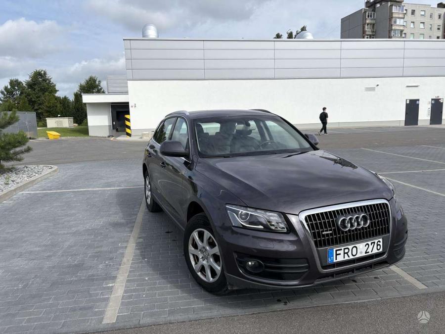 Violet Audi Q5 2011 in Kaunas, with an engine capacity of 1.98 L and mileage of 143 thousand km for 9999 €, photo 3 on AUTOMOTO.COM.LV