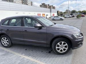 Violet Audi Q5 2011 in Kaunas, with an engine capacity of 1.98 L and mileage of 143 thousand km for 9999 €, photo 4 on AUTOMOTO.COM.LV