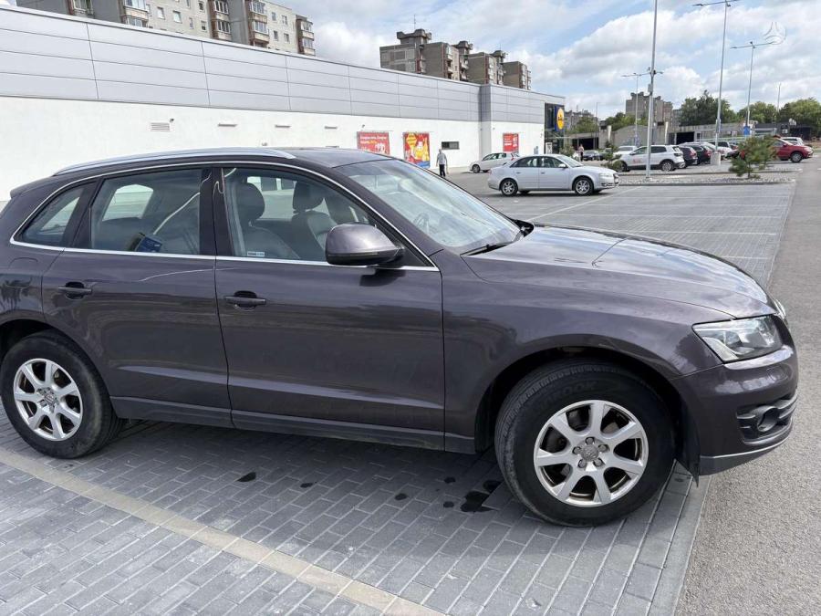 Violet Audi Q5 2011 in Kaunas, with an engine capacity of 1.98 L and mileage of 143 thousand km for 9999 €, photo 4 on AUTOMOTO.COM.LV