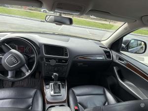 Violet Audi Q5 2011 in Kaunas, with an engine capacity of 1.98 L and mileage of 143 thousand km for 9999 €, photo 10 on AUTOMOTO.COM.LV