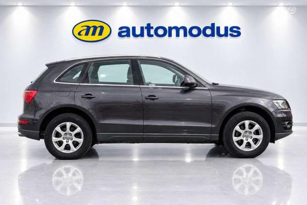 Violet Audi Q5 2011 in Vilnius, with an engine capacity of 1.98 L and mileage of 145 thousand km for 8880 €, photo 7 on AUTOMOTO.COM.LV