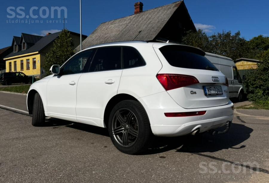 White Audi Q5 2008 in Daugavpils, with an engine capacity of 3.00 L and mileage of 338 thousand km for 9450 €, photo 7 on AUTOMOTO.COM.LV