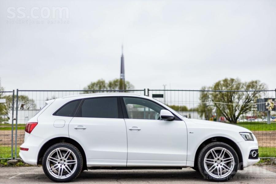 White Audi Q5 2009 in Riga, with an engine capacity of 3.00 L and mileage of 345 thousand km for 10990 €, photo 5 on AUTOMOTO.COM.LV