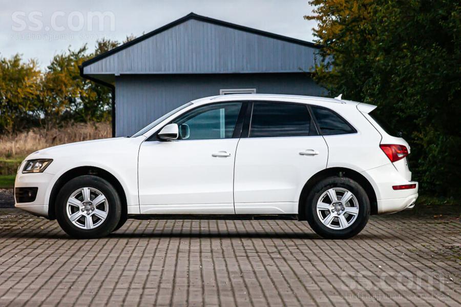 Balts Audi Q5 2009 Tukums, ar dzinēja tilpumu 2.00 L un nobraukumu 0 tūkst. km par 7550 €, foto 2 vietnē AUTOMOTO.COM.LV