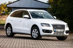 Balts Audi Q5 2009 Tukums, ar dzinēja tilpumu 2.00 L un nobraukumu 0 tūkst. km par 7550 €, foto 4 vietnē AUTOMOTO.COM.LV